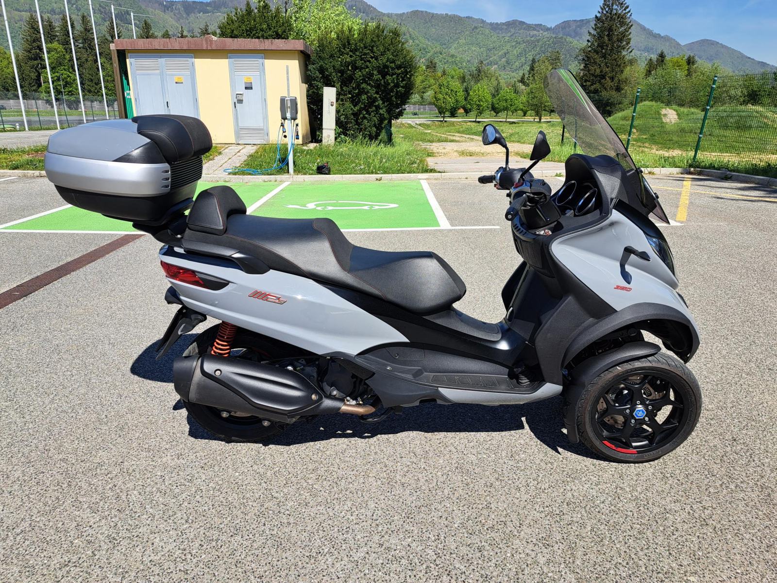 Piaggio MP3 350 SPORT 350 cm3 (B kat.), 2019 l.