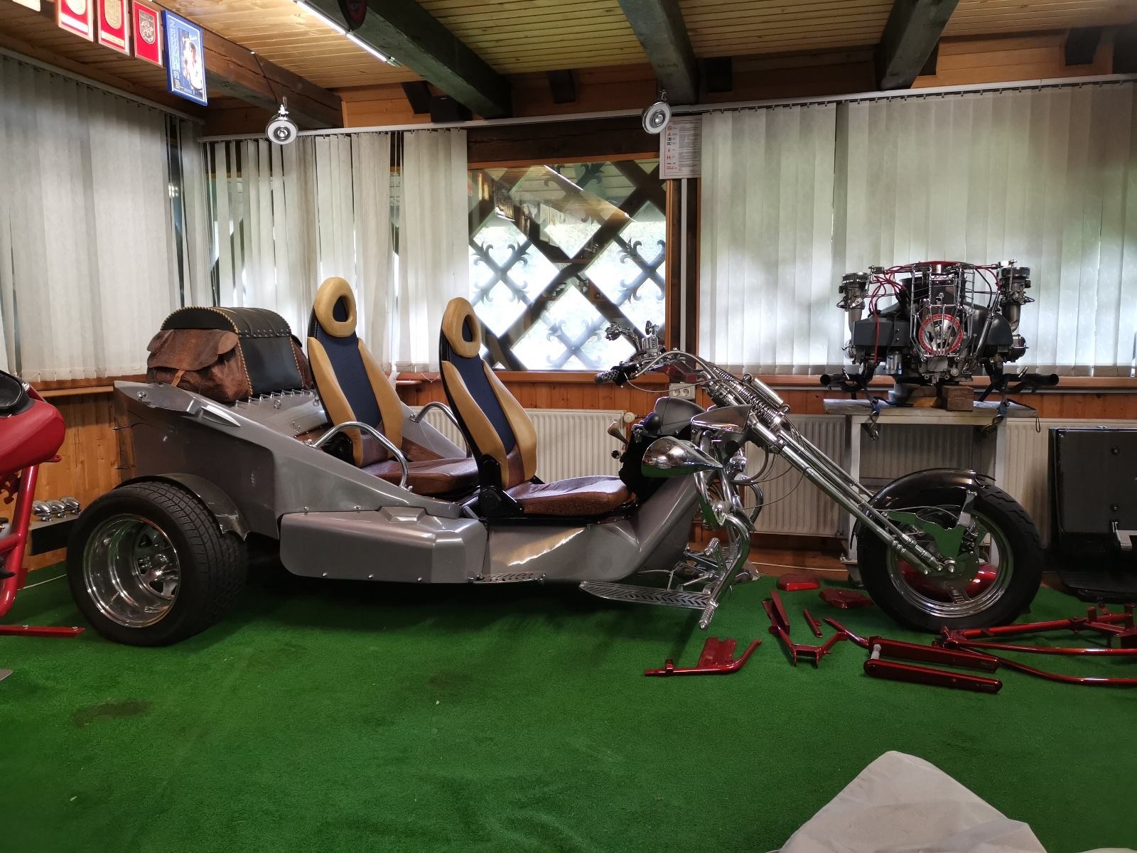 Trike Smart 700 cm3, 2000 l.
