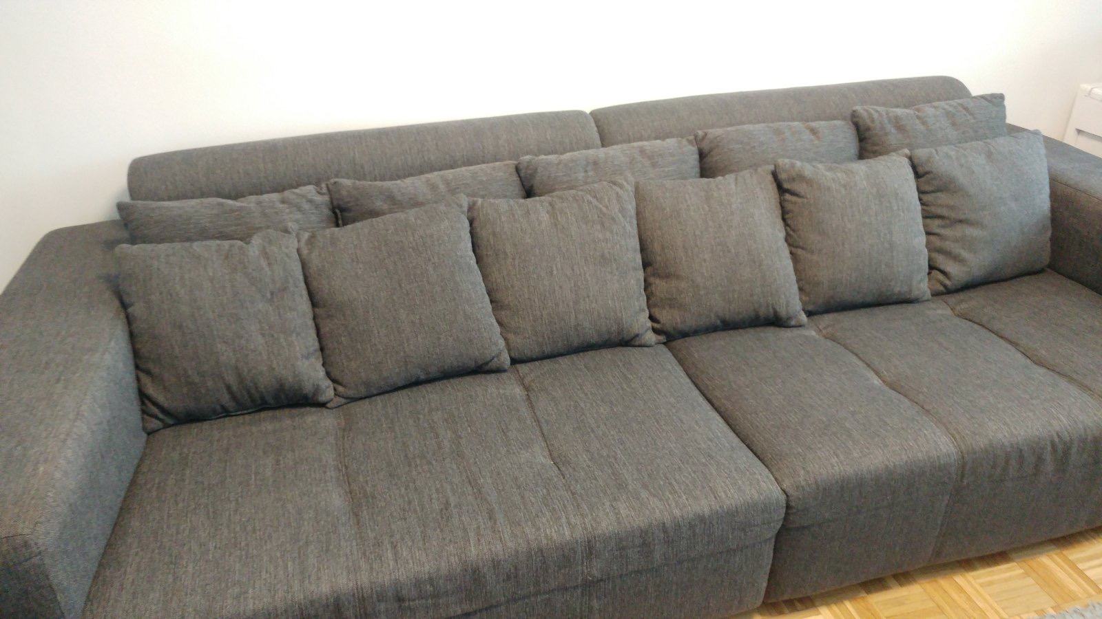 Raztegljiv kauc sive barve