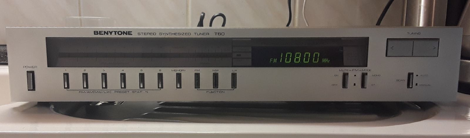 Tuner virtage Benytone Ugodno 25e