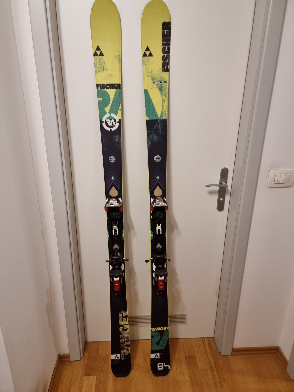 Smuči Fischer Ranger 84-184cm+vezi Marker Tour F12+Kože BD