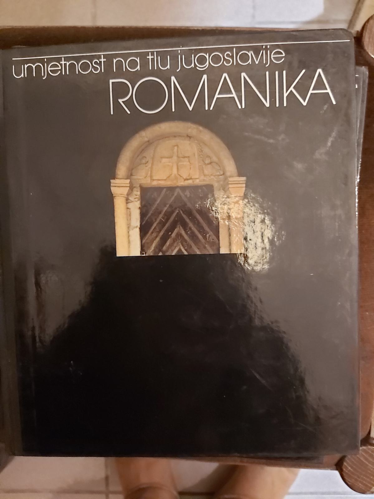 UMJETNOST NA TLU JUGOSLAVIJE ROMANIKA
