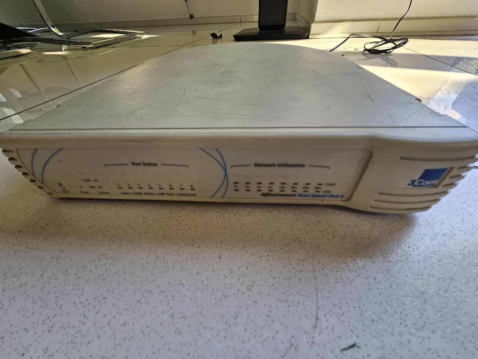 3Com OfficeConnect 8 Port Dual Speed Hub 10/100Mb