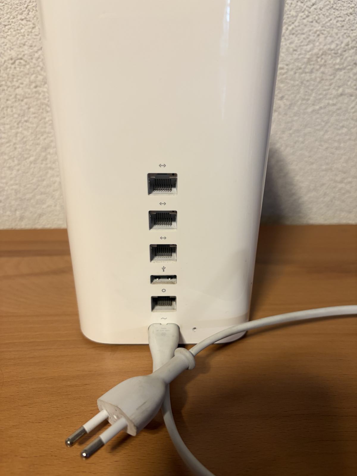 Apple Airport Extreme model A1521