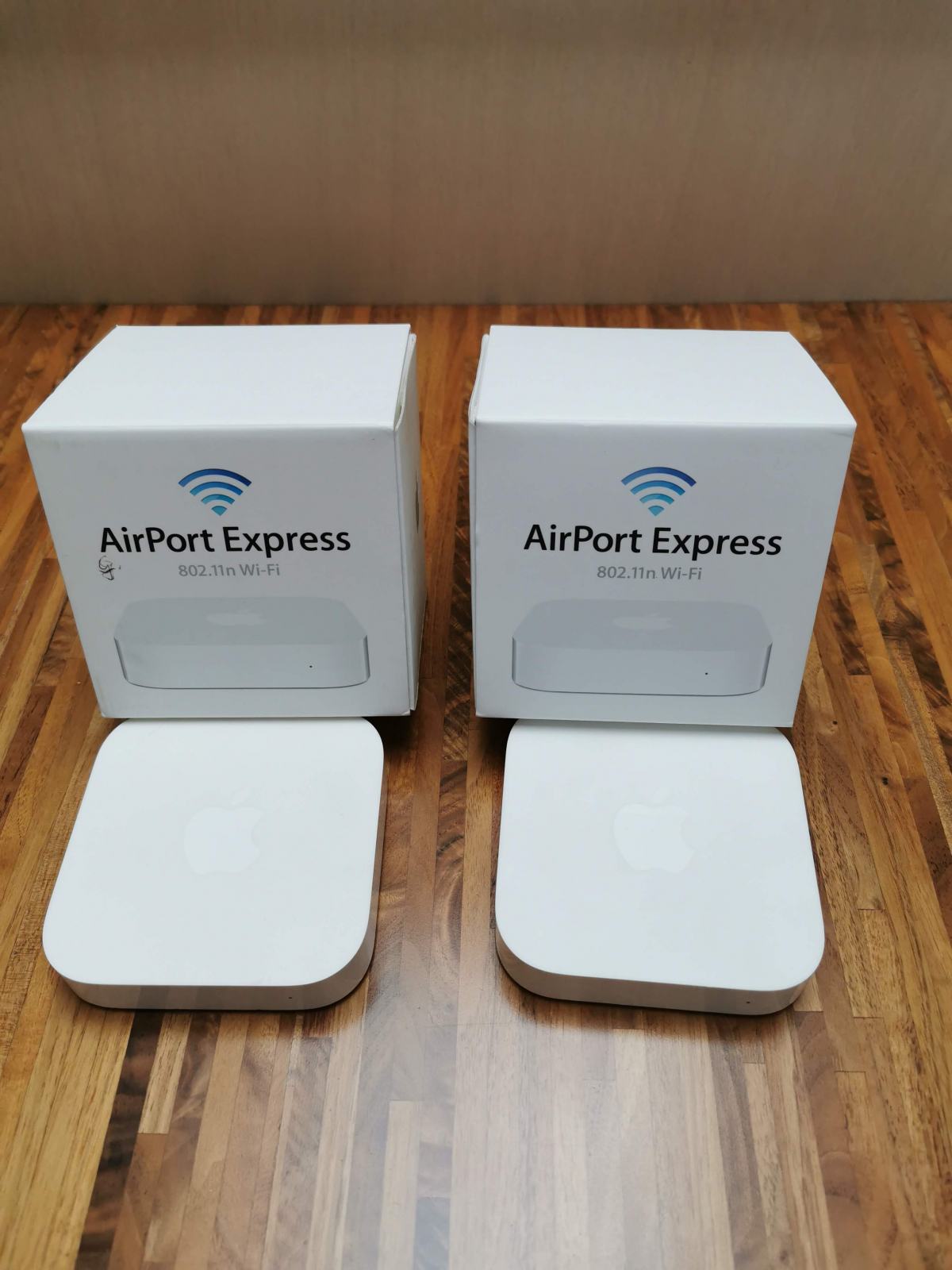Apple AirPortExpress Wi-Fi usmerjevalnik