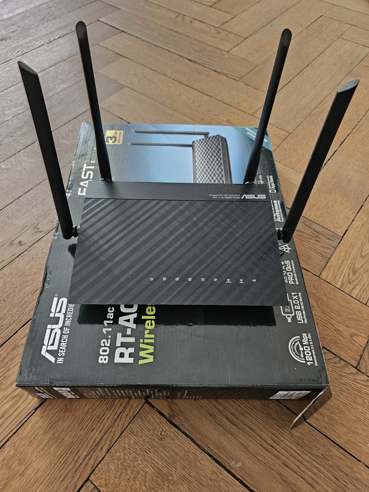 Asus Router RT-AC1200G+