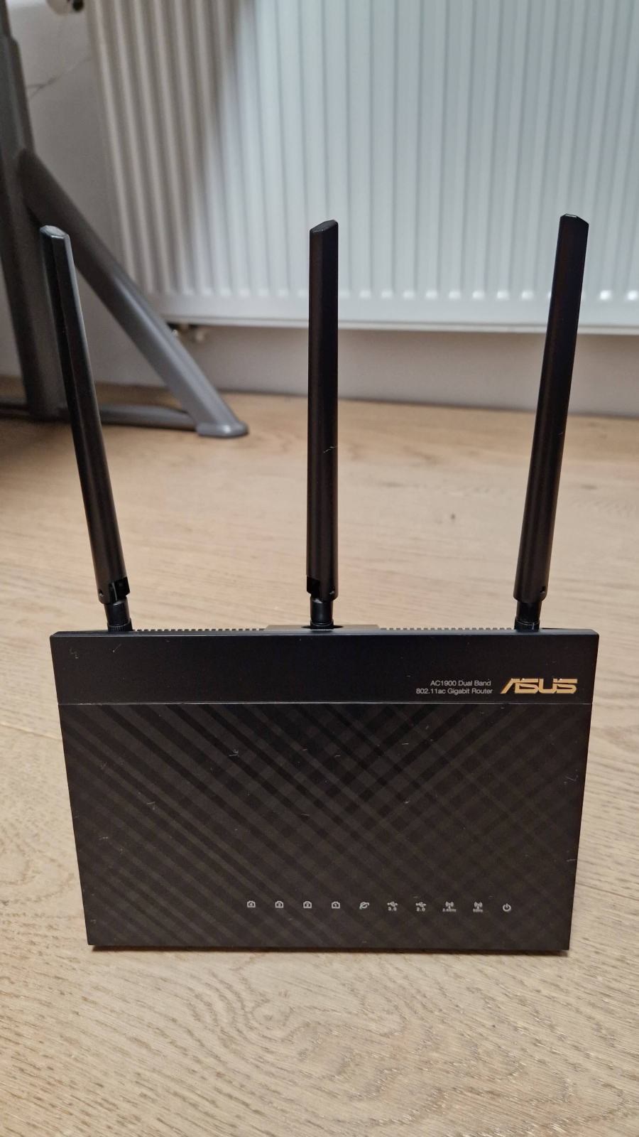 Asus RT-AC68U router