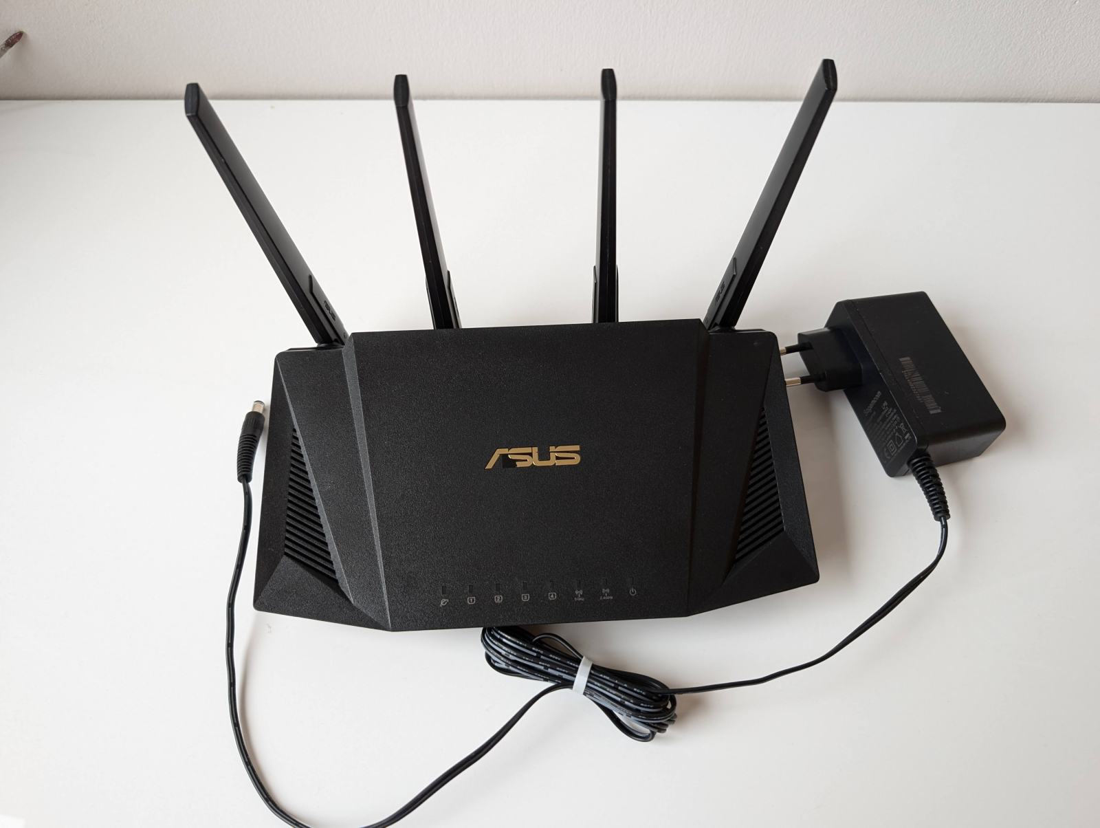 Asus RT-AX58U router WiFi