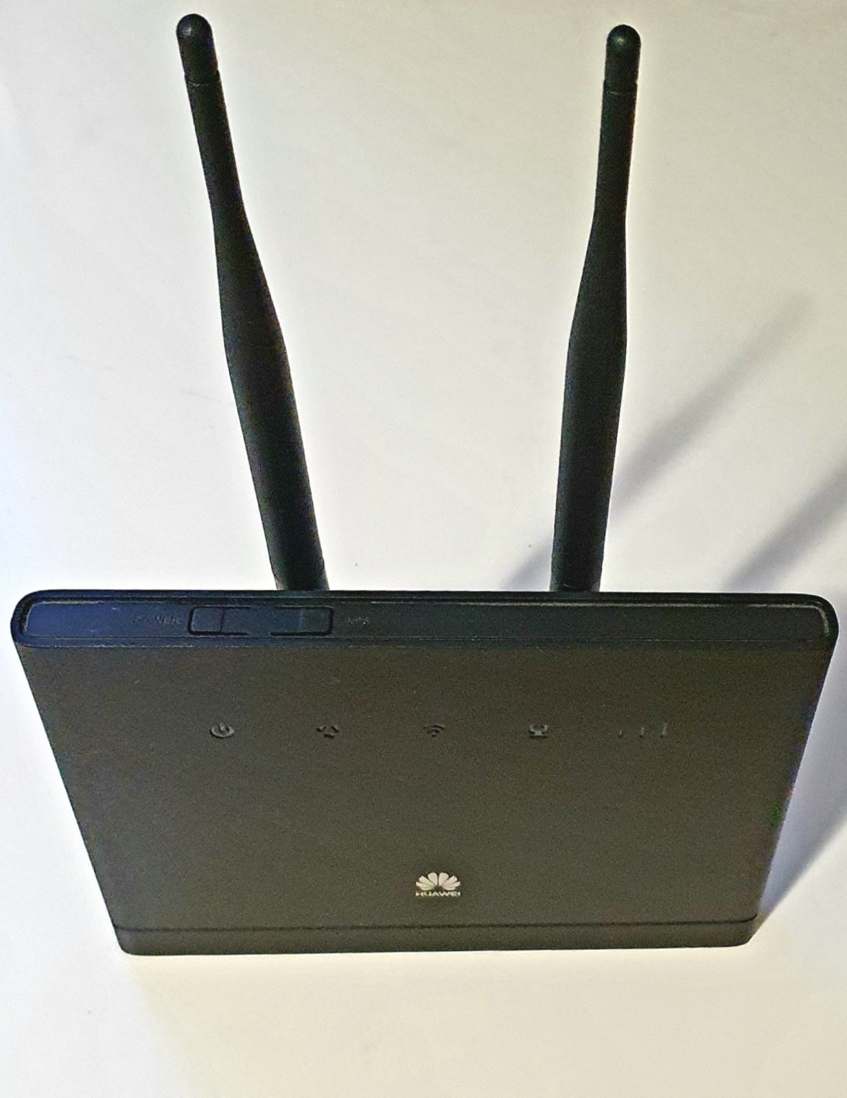 kot nov router, modem, dostopna točka, SIM 4G Huawei b315s-22