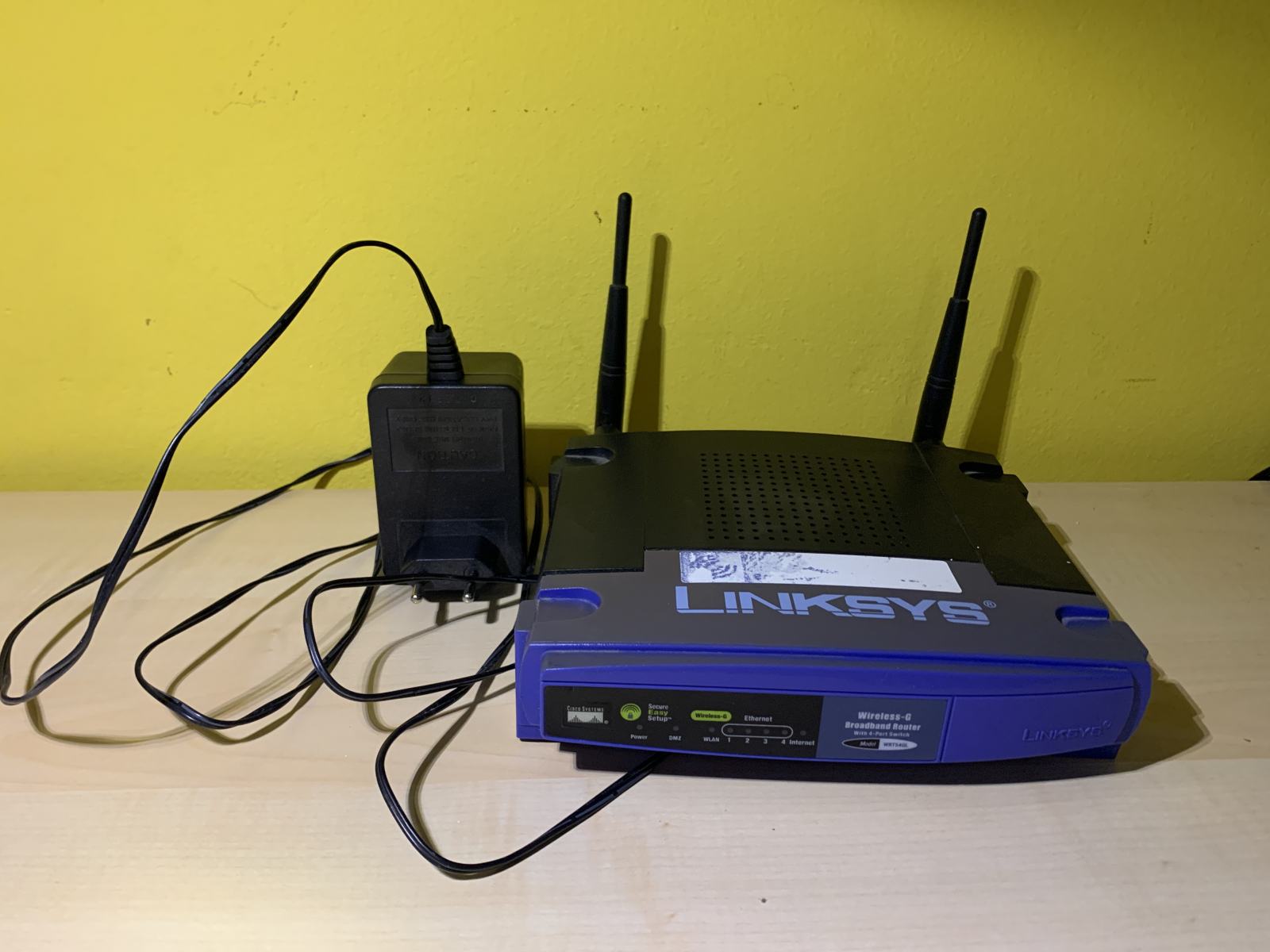 LINKSYS ROUTER WRT54GL in LINKSYS WL 500g DELUXE
