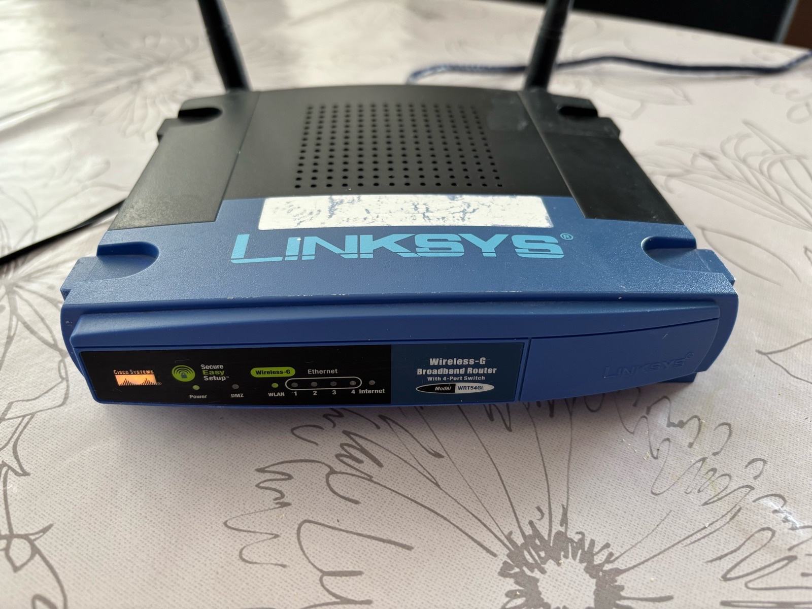Linksys Wireless-G Broadband Router, model WRT54GL (verzija 1.1).