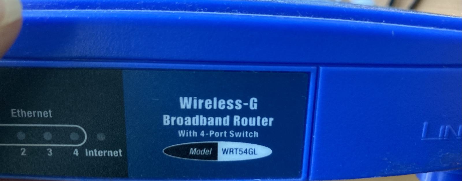 Prodam brezžični usmerjevalnik router Cisco Linksys WRT54GL