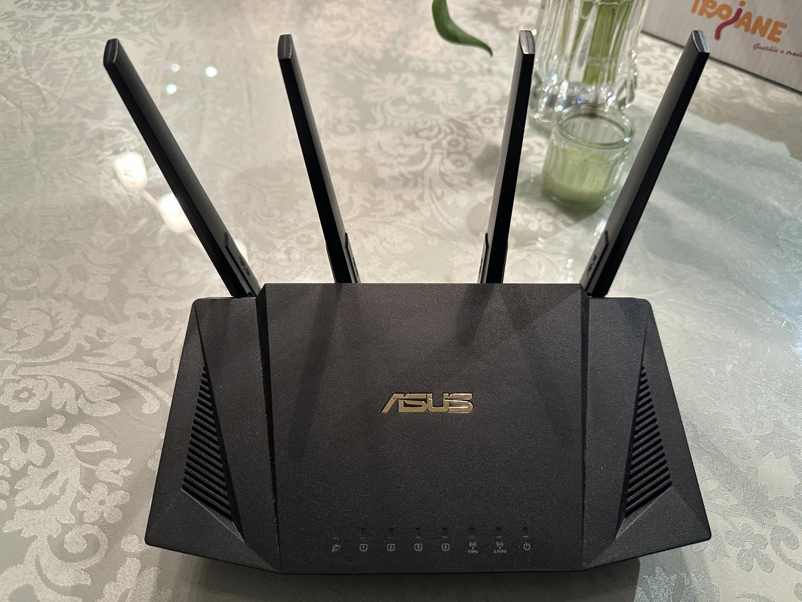 Router Asus RT-AX58U