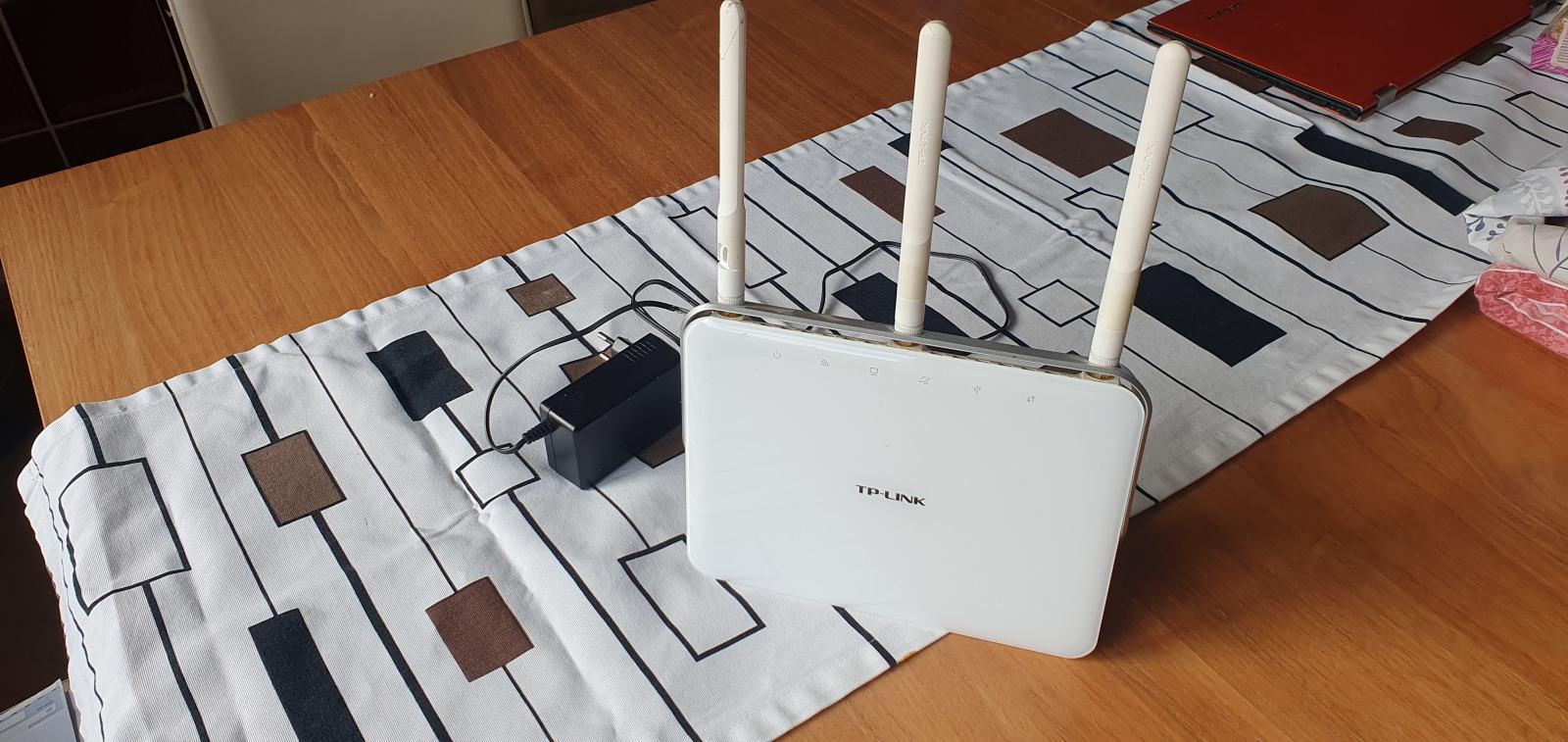 TP-LINK Archer C8