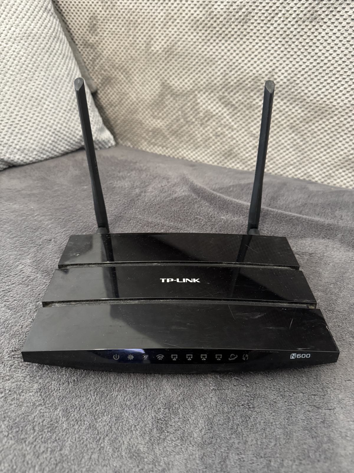 TP-Link N600 - WiFi Dostopna Točka / Router - 2 komada