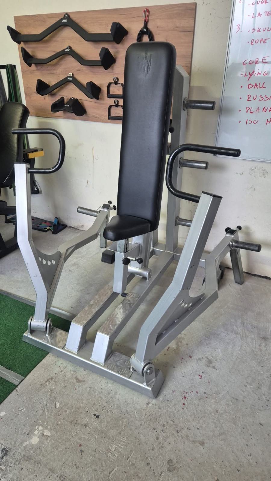 Chest press plate loaded