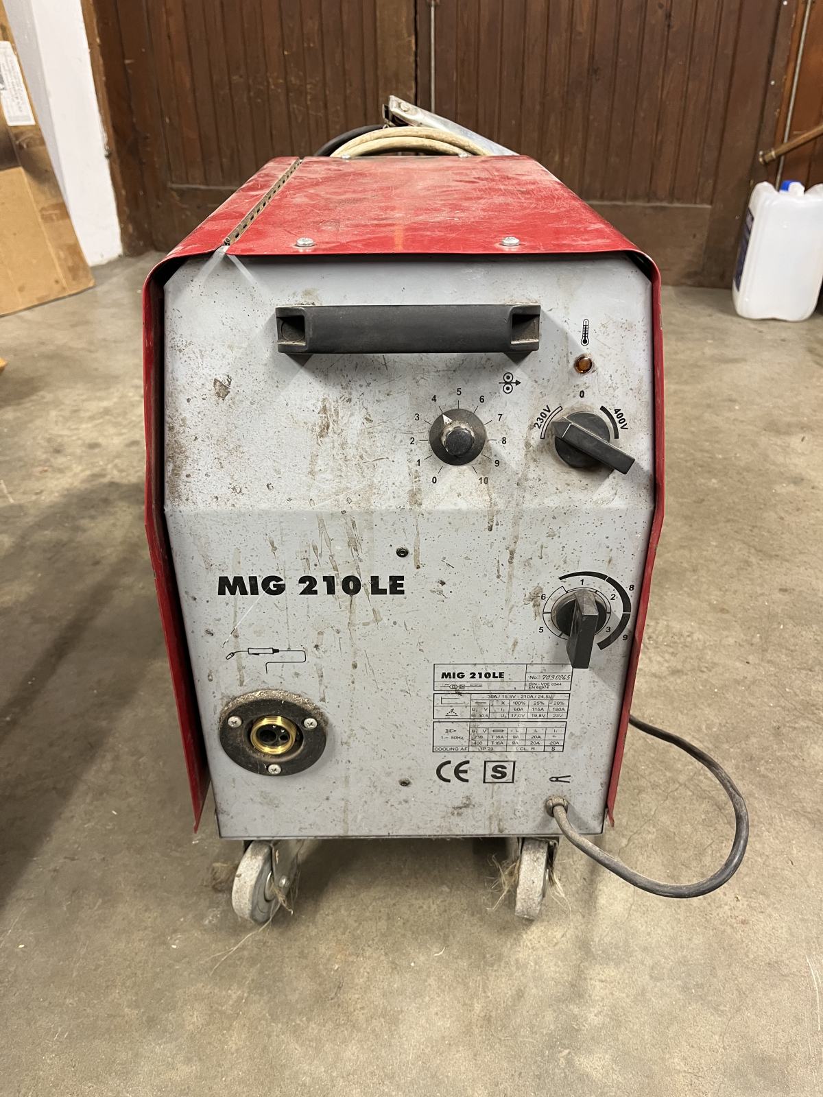 Prodam varilni aparat MIG 210 LE