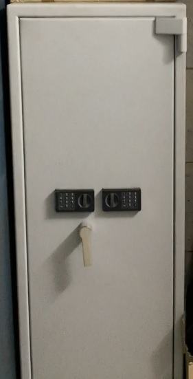 Sef - blagajna Primat STARPRIM 4285/N
