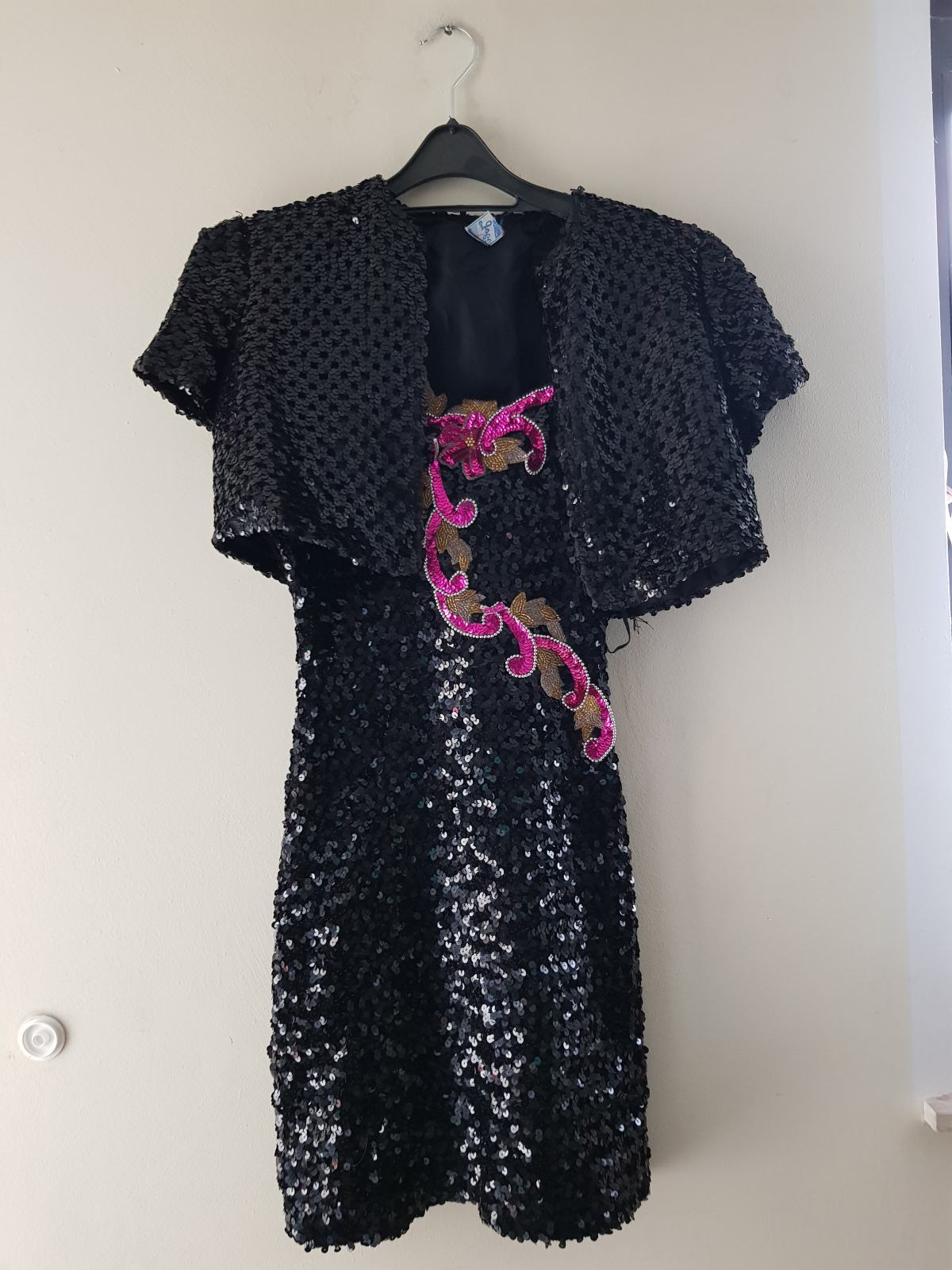 ČRN SVEČAN SVETEČ KPL OBLEKA/BOLERO 38/40