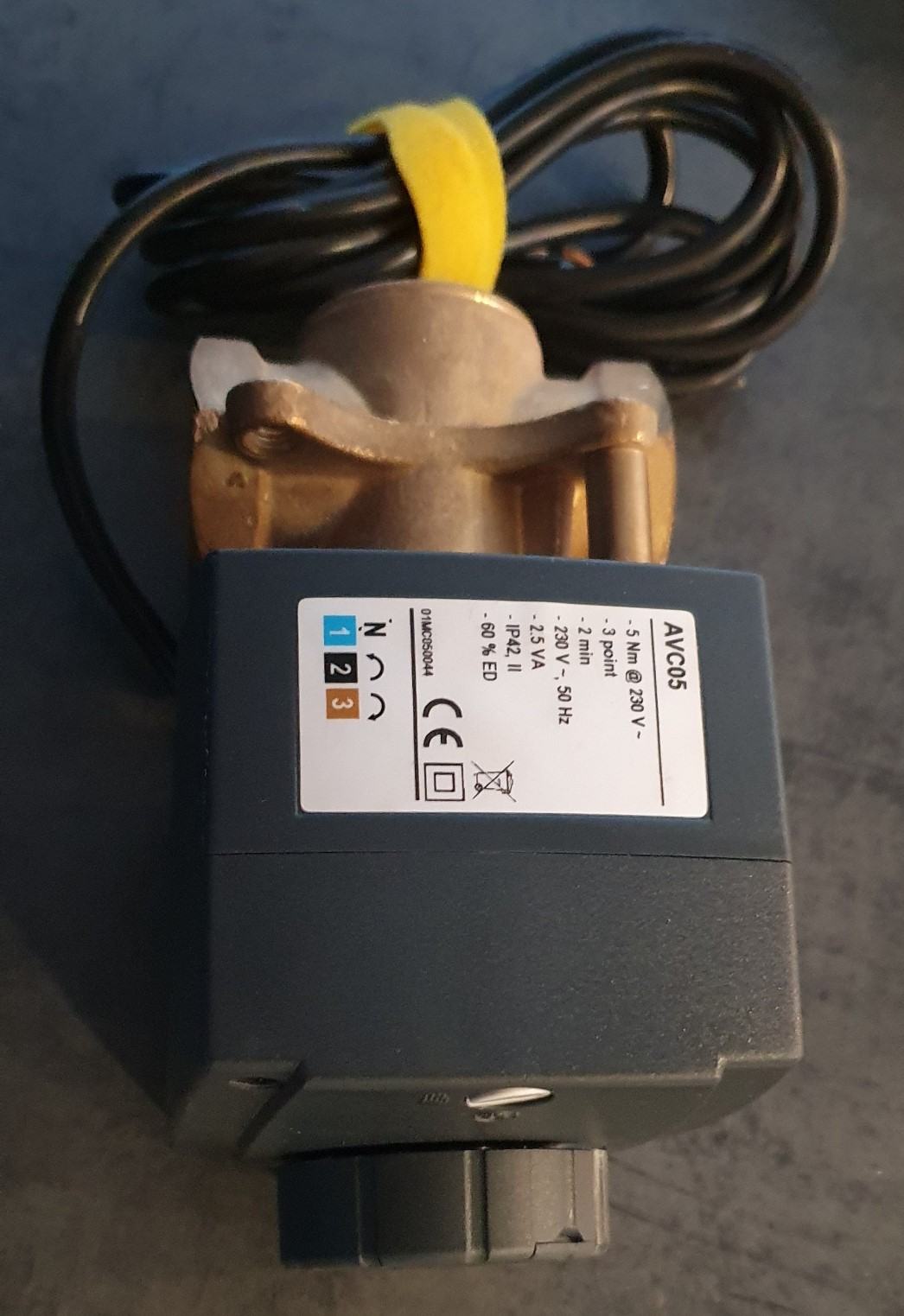 Mešalni ventil s pogonom Seltron