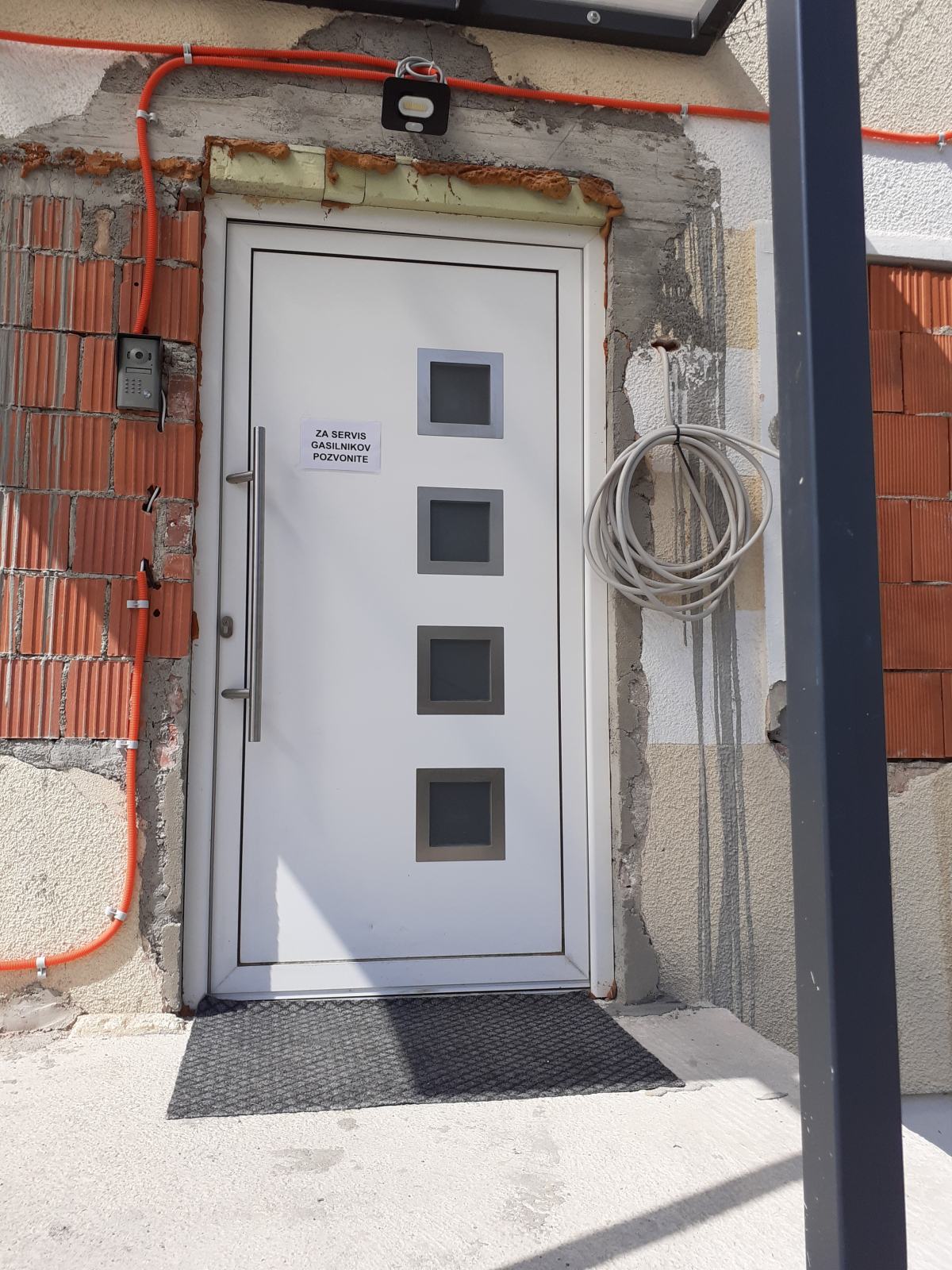 PVC VHODNA VRATA BAUHAUS