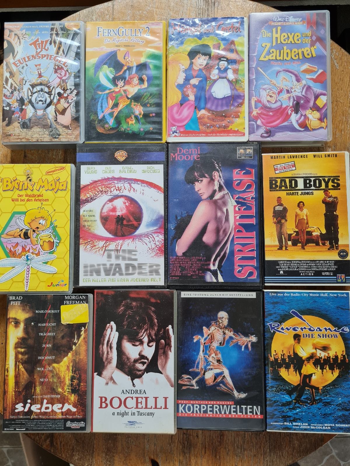 VHS kasete, filmi, risanke, 80 kom.