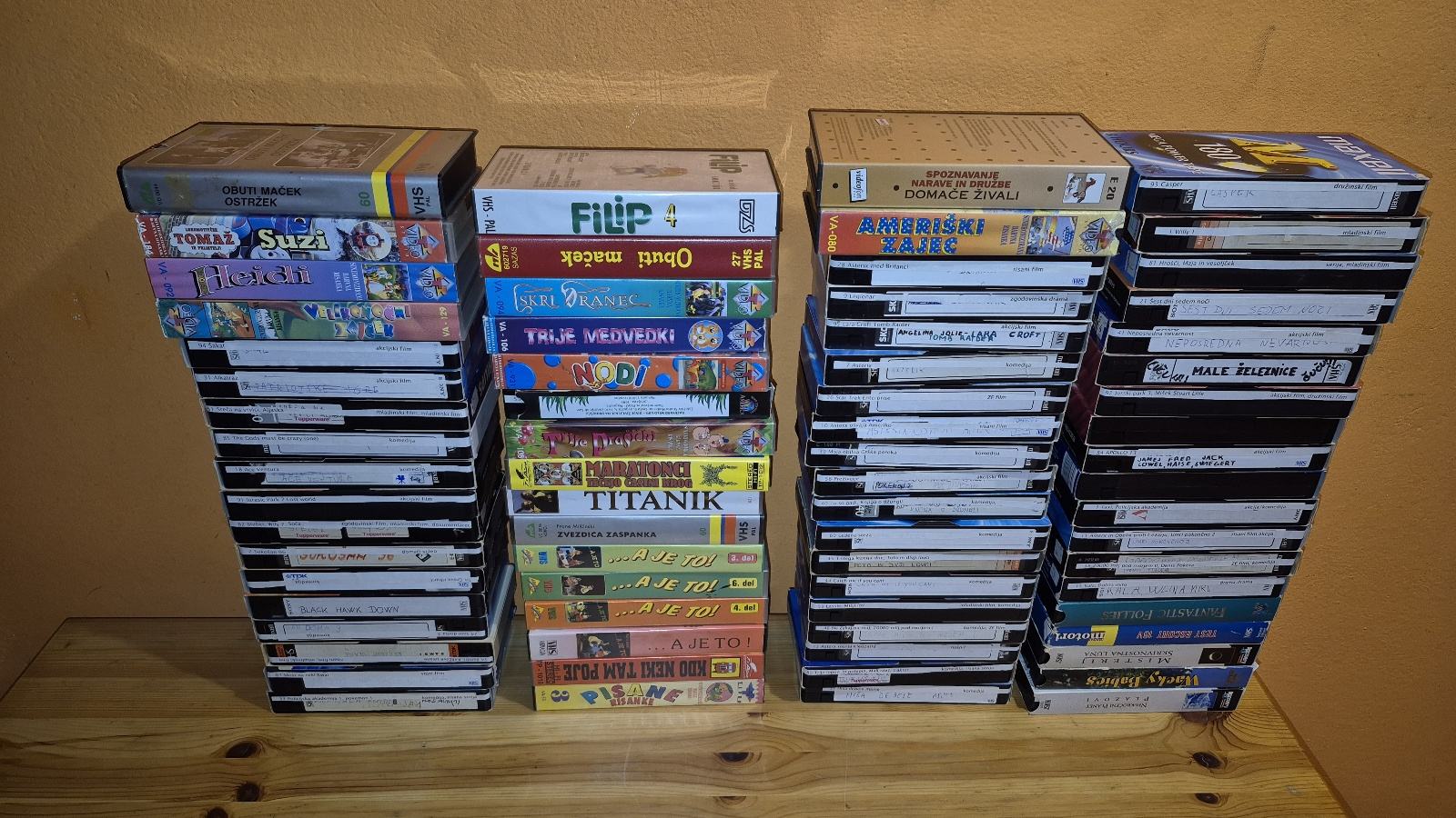 videokasete mladinski filmi in stare risanke iz televizije