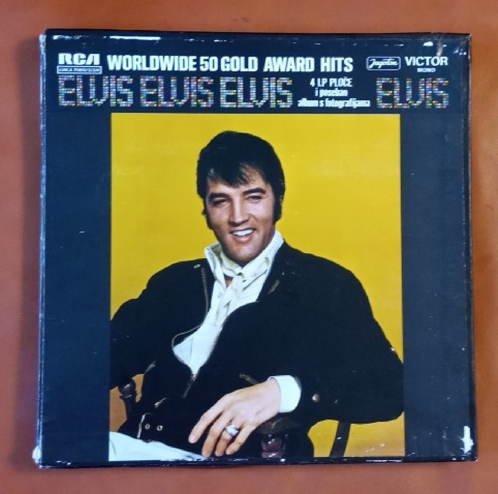 ELVIS PRESLEY - WORLDWIDE 50 GOLD AWARD HITS, 4 LP PLOŠČE + FOTO ALBUM