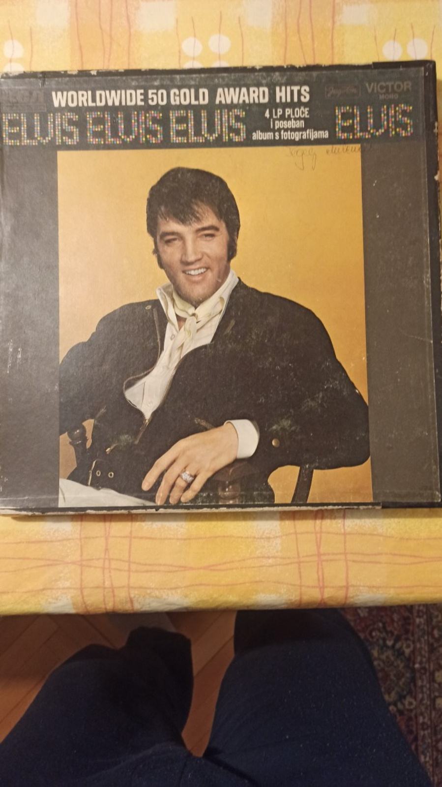 ELVIS PRESLEY Worldwide 50 gold award hits