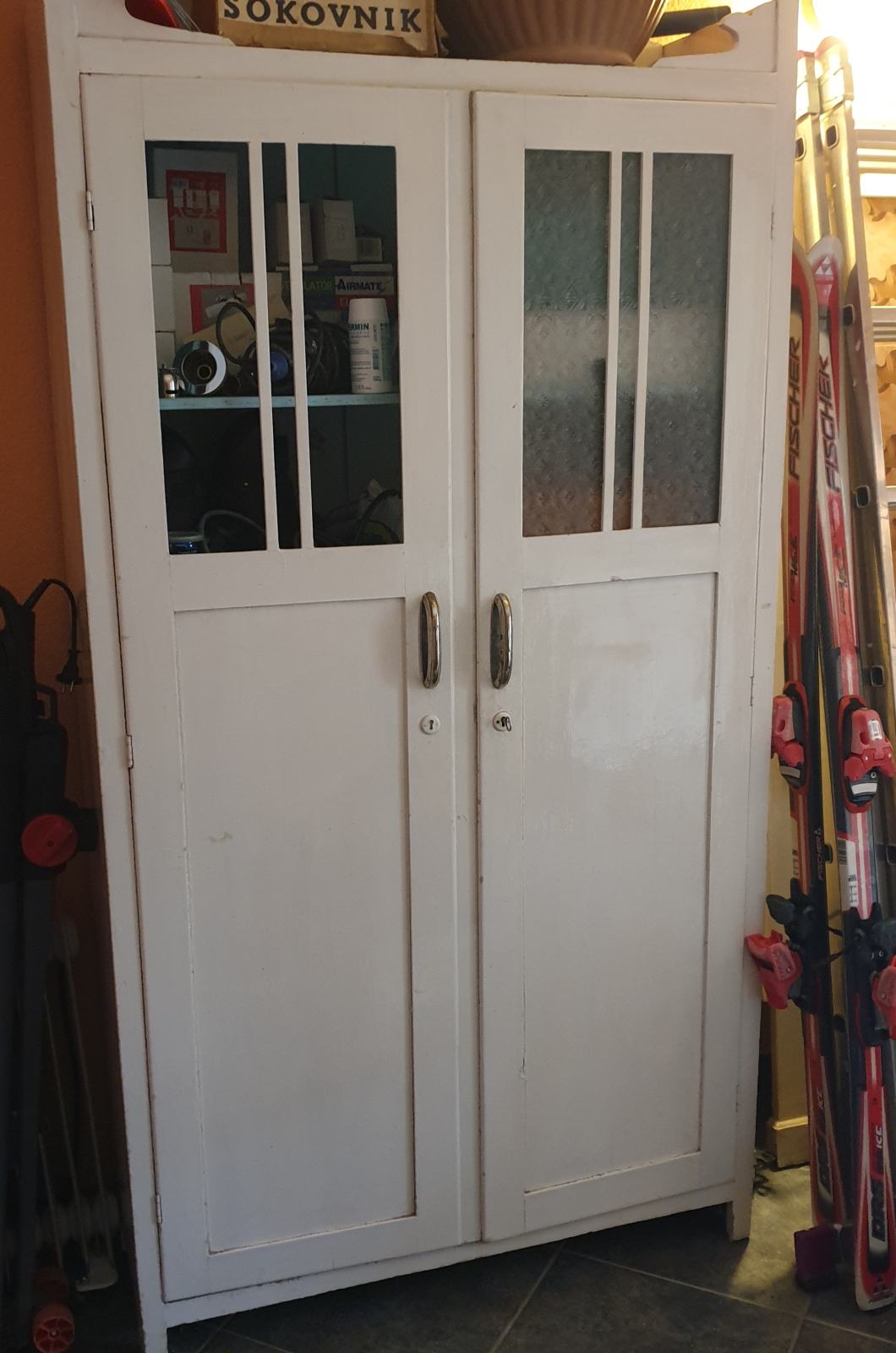 STARA KREDENCA - VITRINA