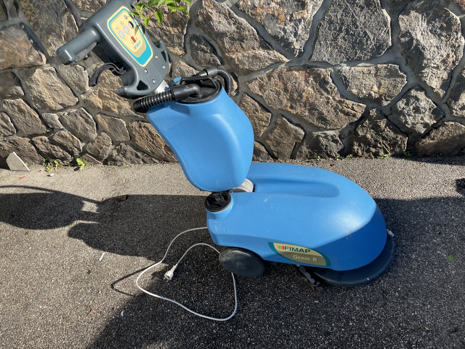FIMAP GENIE B PROFESIONALNI ČISTILNI STROJ SESALEC