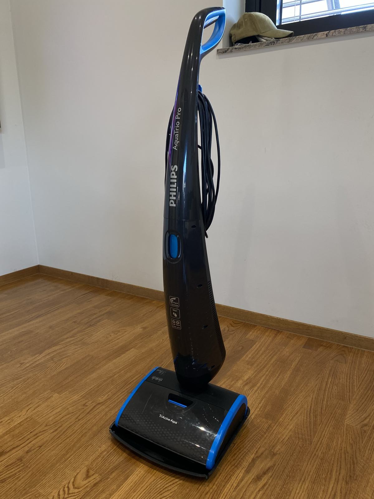 PHILIPS AquaTrio Pro sesalnik