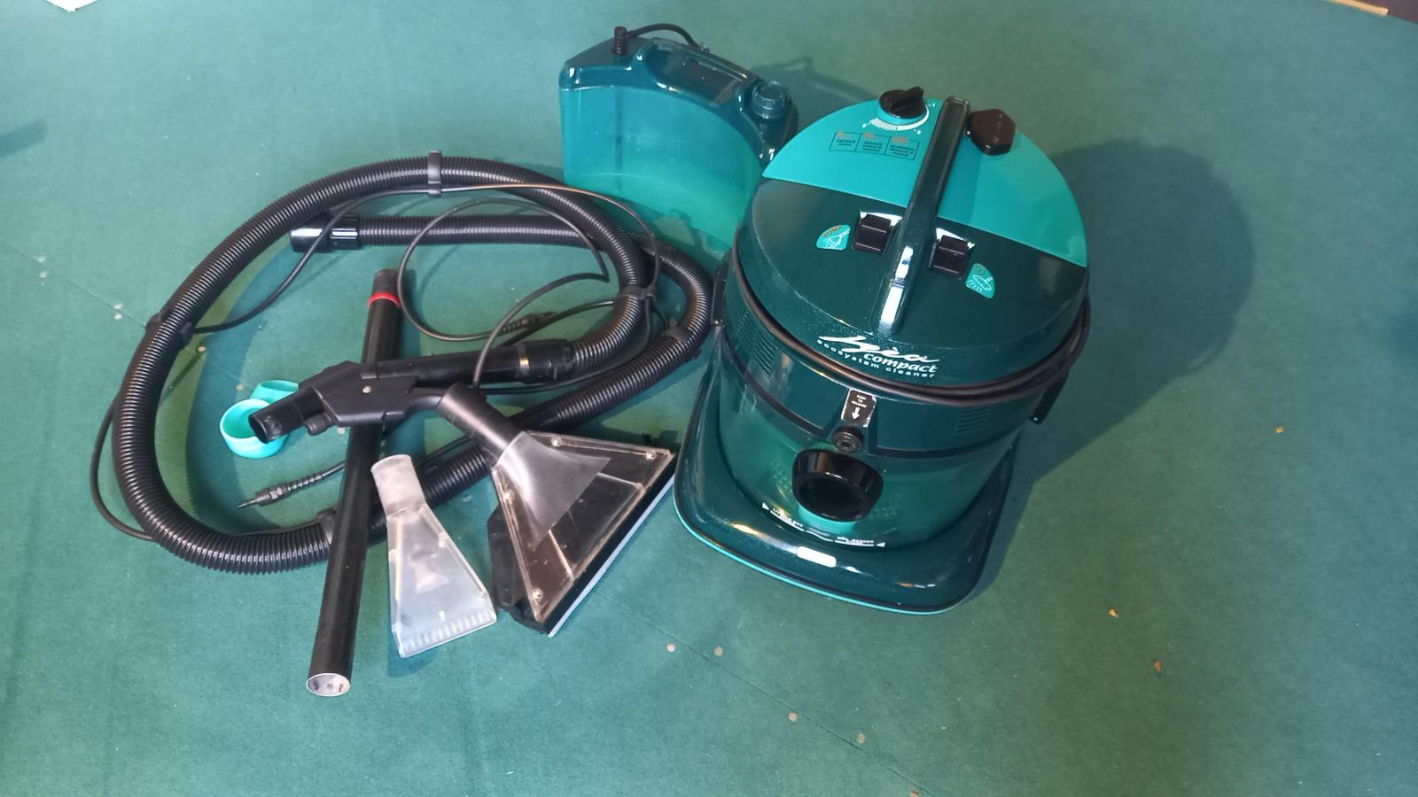 VODNI SESALNIK IGEA COMPACT - BATAGEL