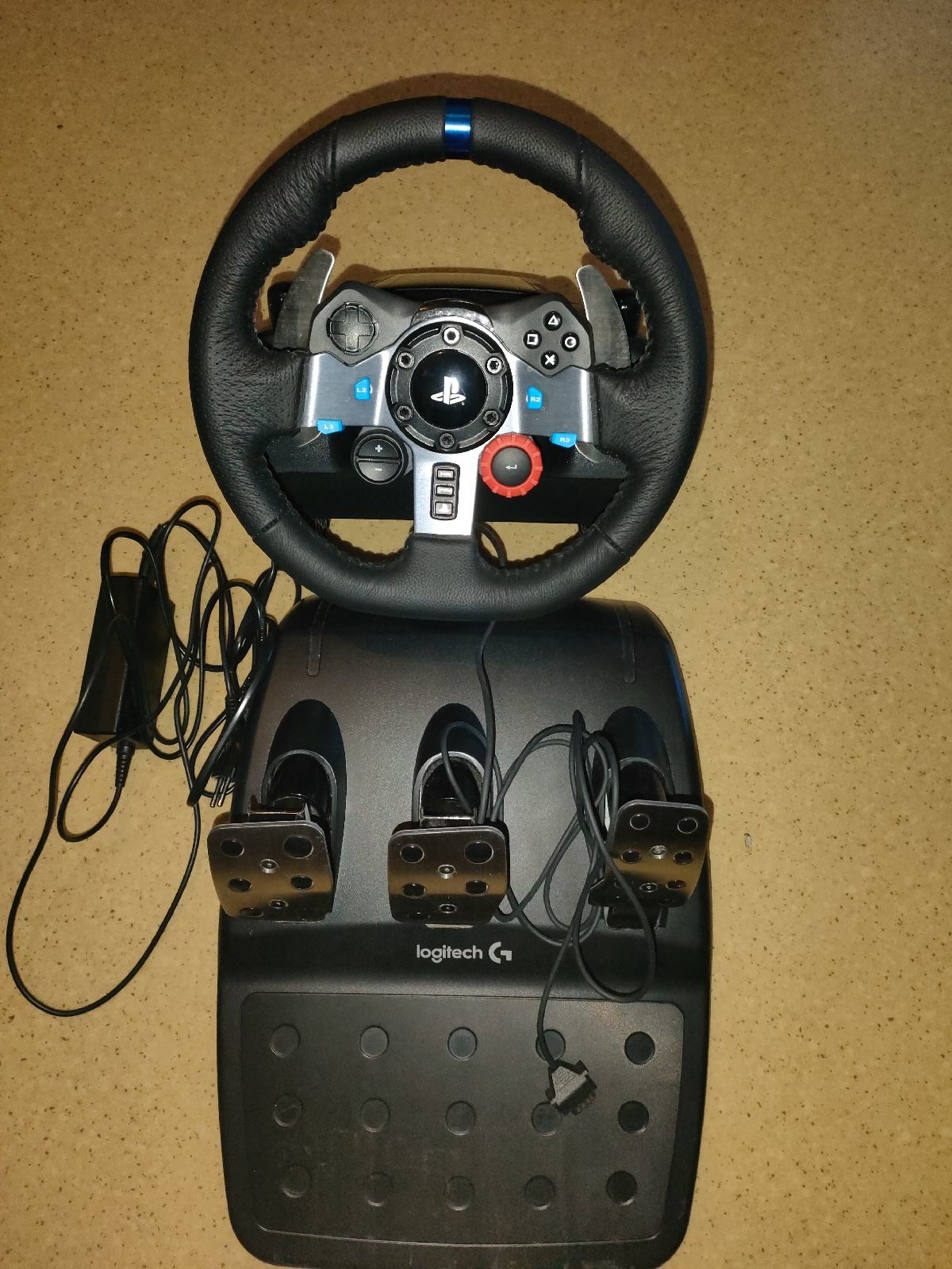 Logitech G29 Driving Force volan s pedali