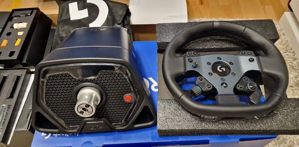 Logitech Pro Racing Wheel D.Drive+Pro Racing Pedals za PC+PS5