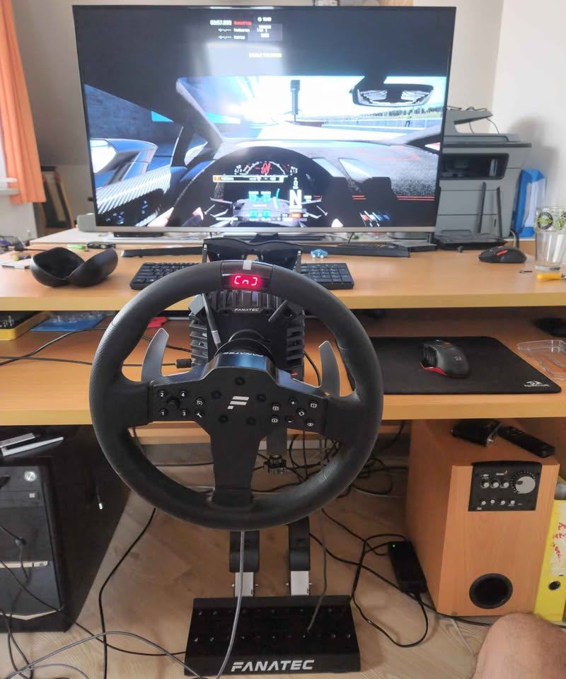 Simulacija dirkanja volan Fanatec in gaming očala 120hz