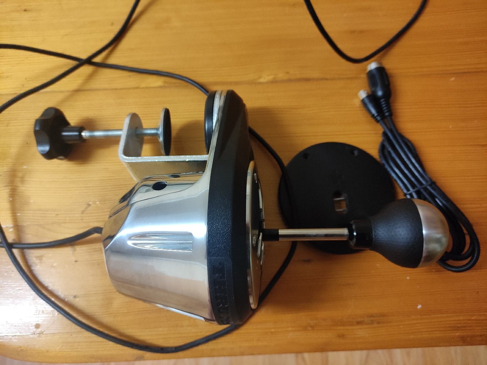 thrustmaster th8a