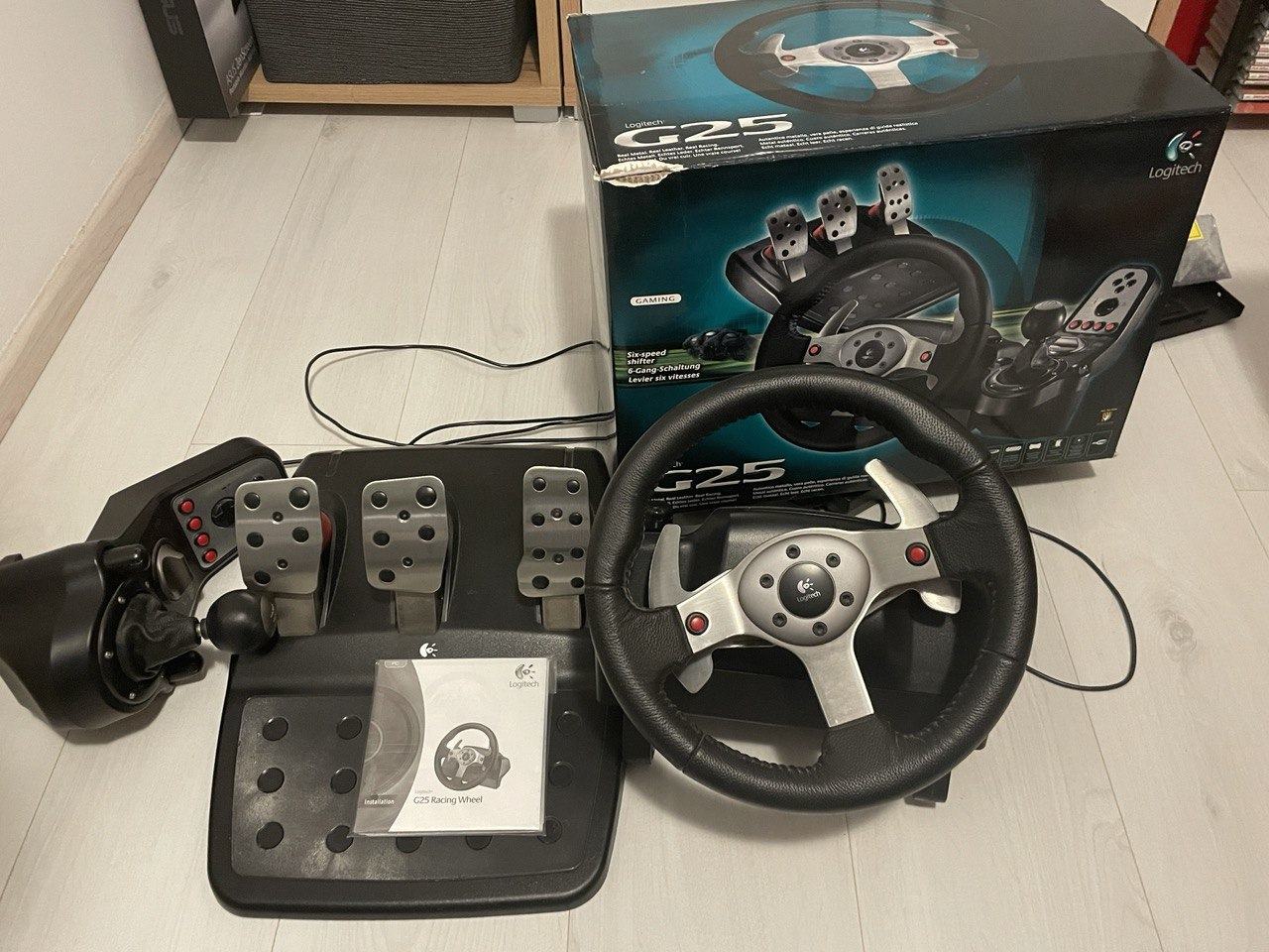 Volan Logitech G25