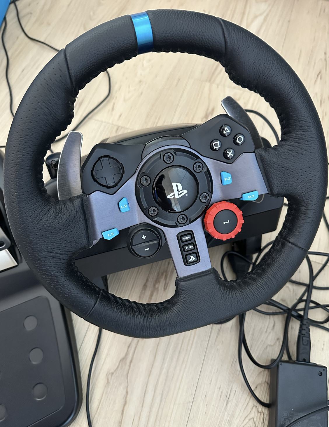 Logitech G29, volan, pedala, skatla