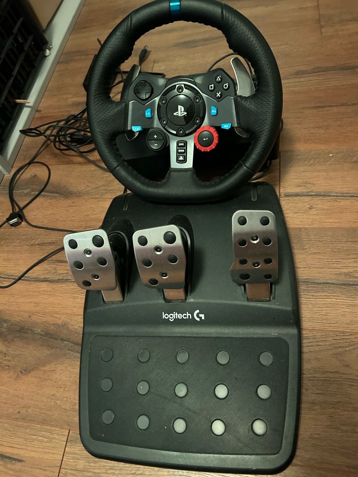 Playstation volan s pedali