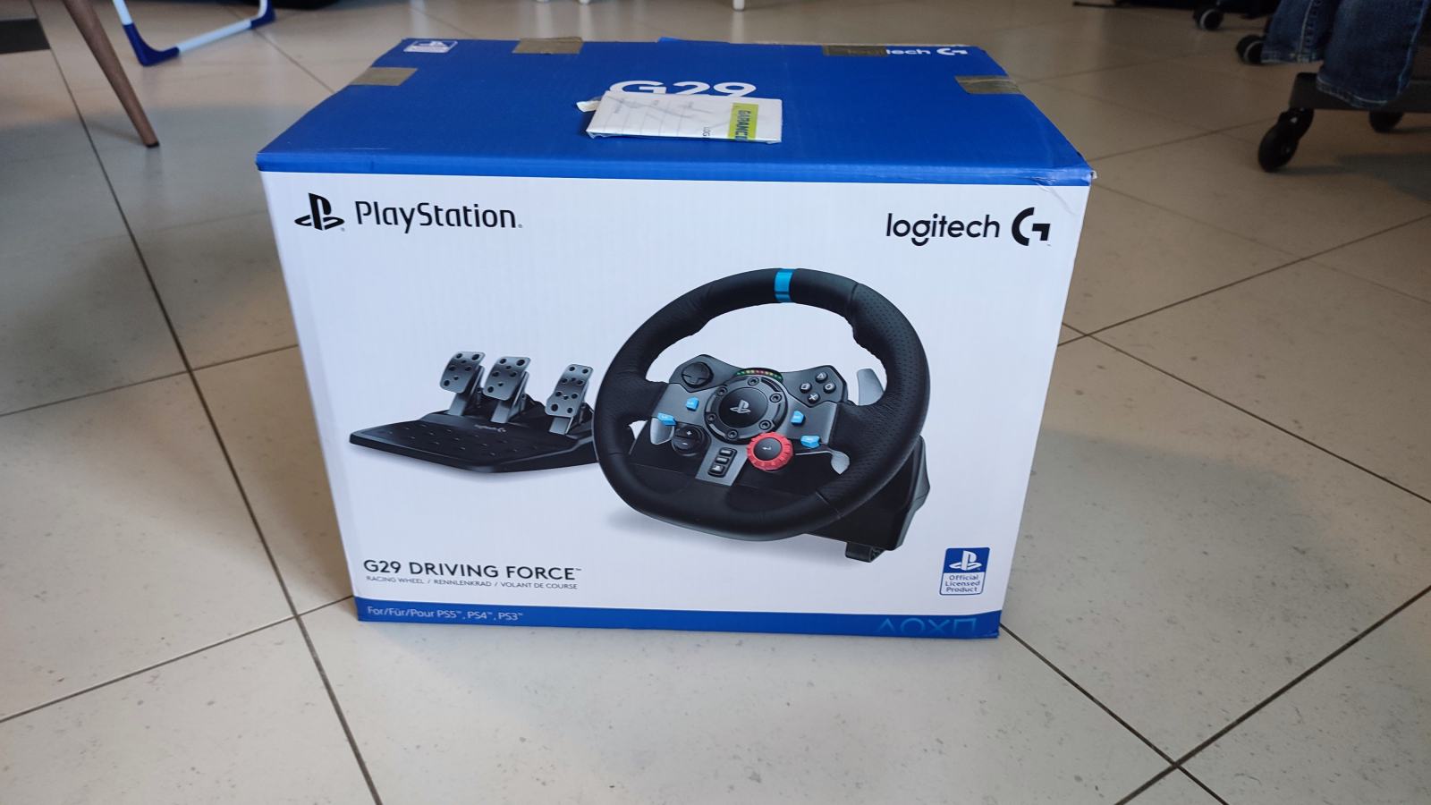 Volan Logitech g29 s pedali, menjalnikom in garancijo do 12/2024