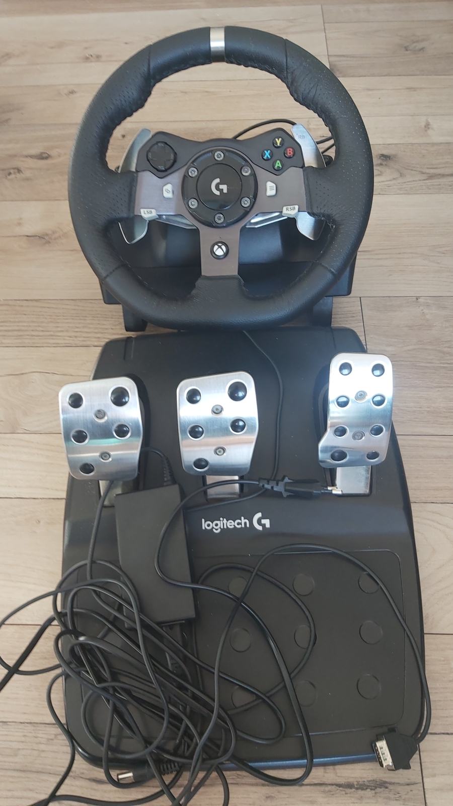 Logitech G920 volan s pedali za PC, XBOX One