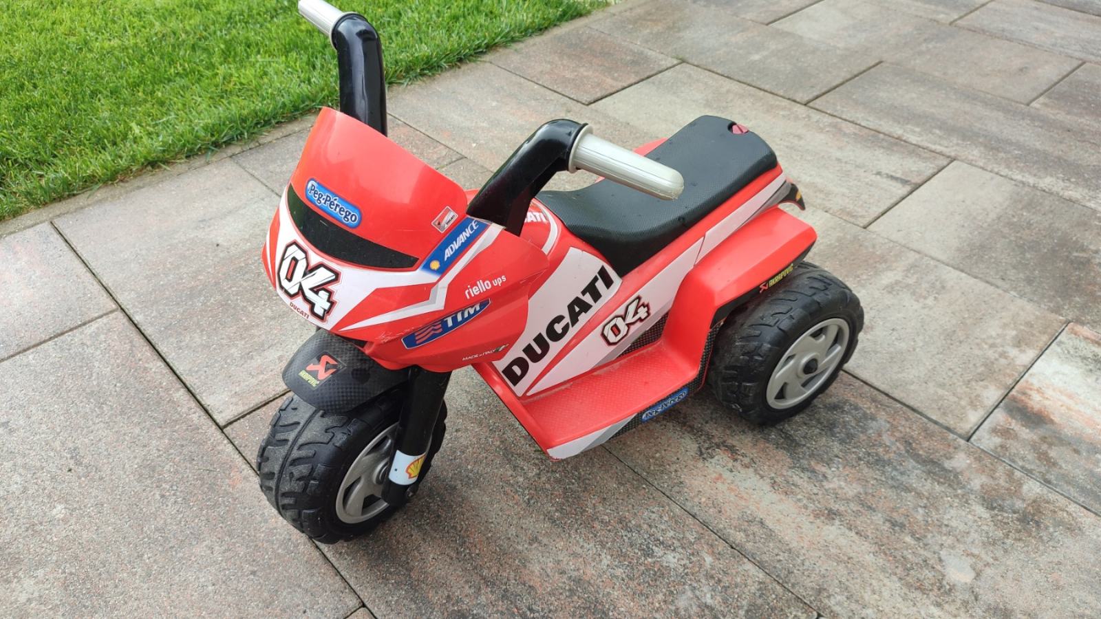 PEG PEREGO AKUMULATORSKI TROKOLESNIK MOTOR DUCATI MINI EVO 6V