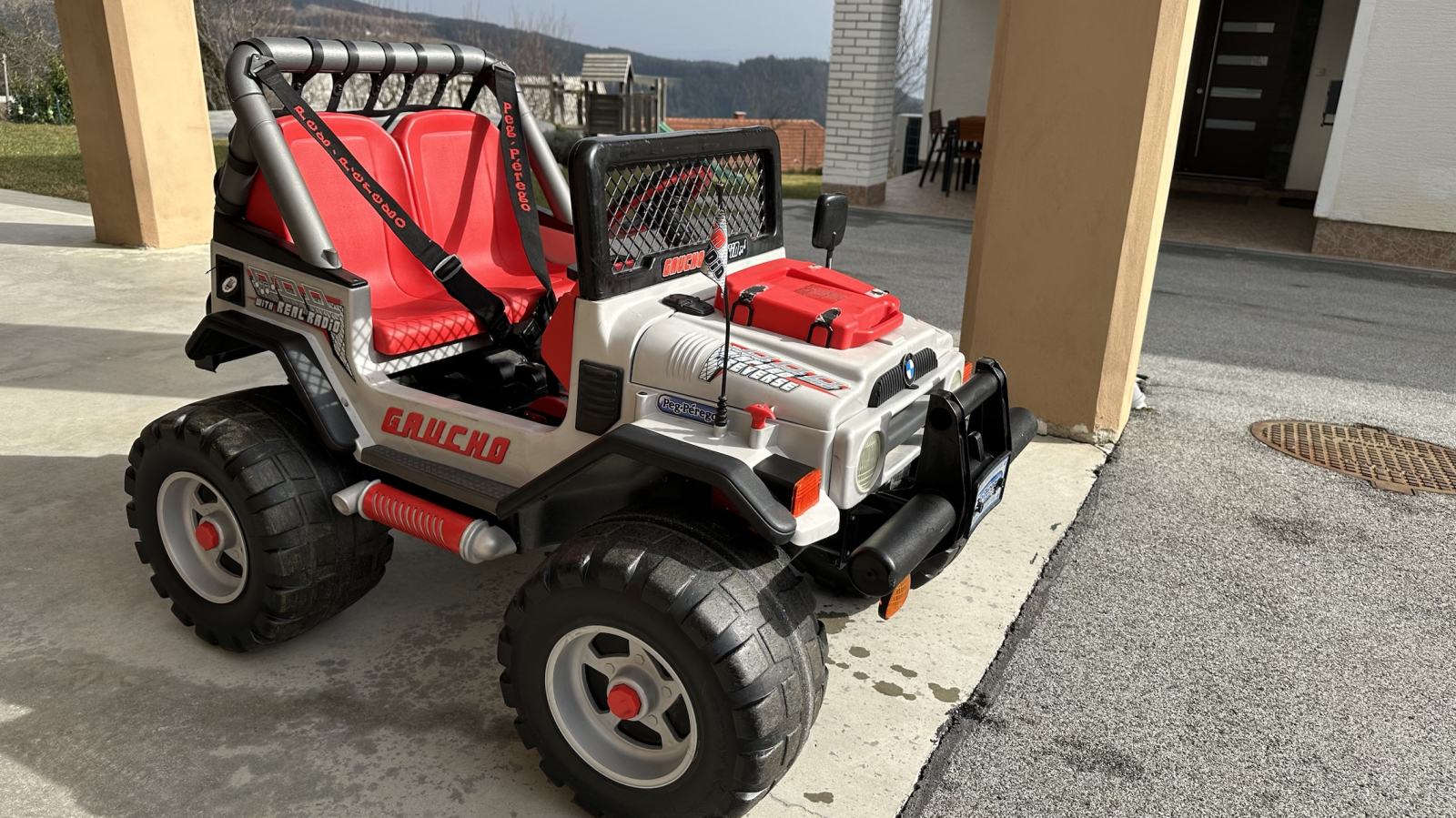 PEG PEREGO GAUCHO 12v jeep