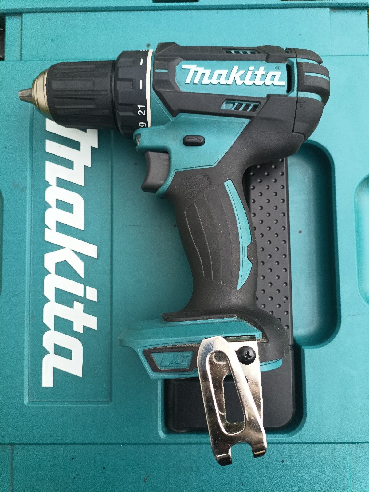 Makita ddf482 vrtalnik