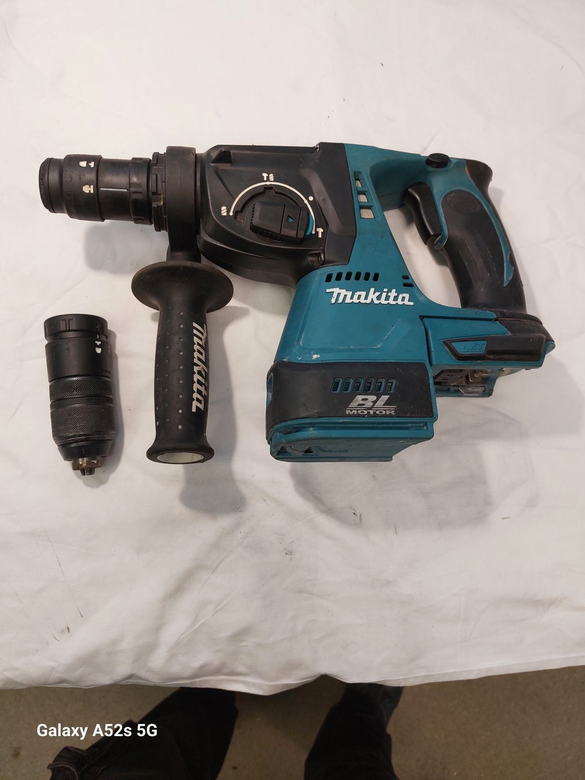 MAKITA DHR243 SDS akumulatorska 18V