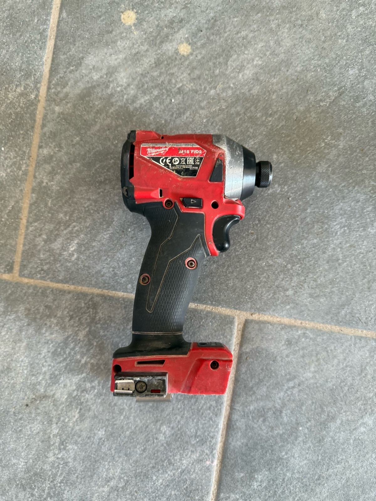 Milwaukee vijačnik M18 FID2