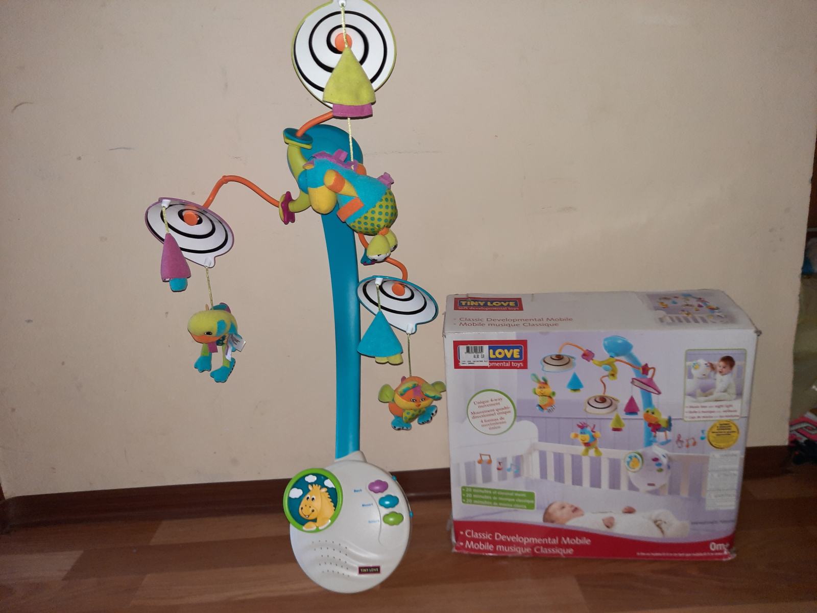 GLASBENI VRTILJAK TINY LOVE