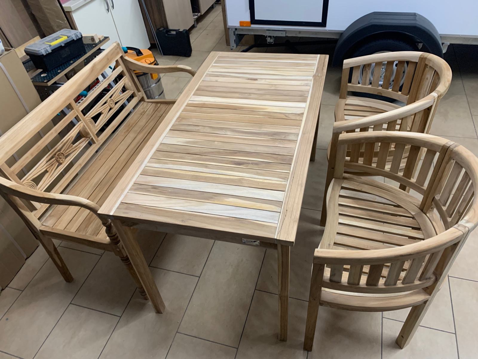 Teak vrtna garnitura, miza, 2 stola ter klop, tikovina