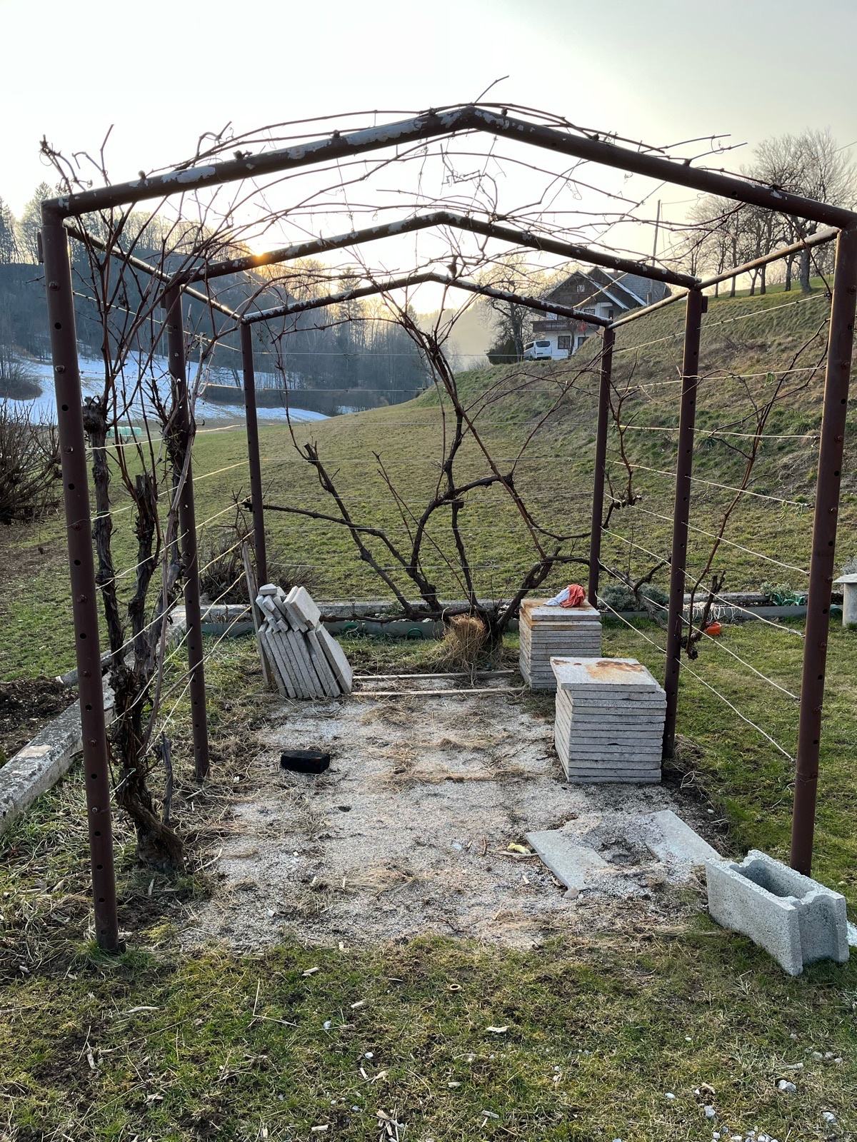 Ogrodje za trto senca